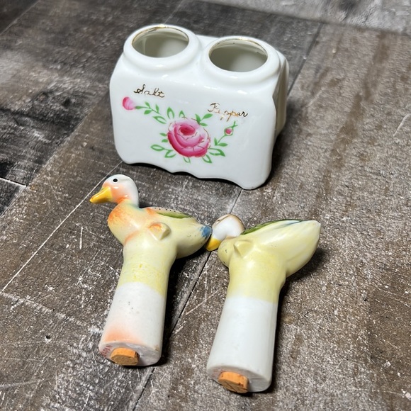 Kitchen | Vintage 195s Duck Nodder Salt And Pepper Shakers Made In ...